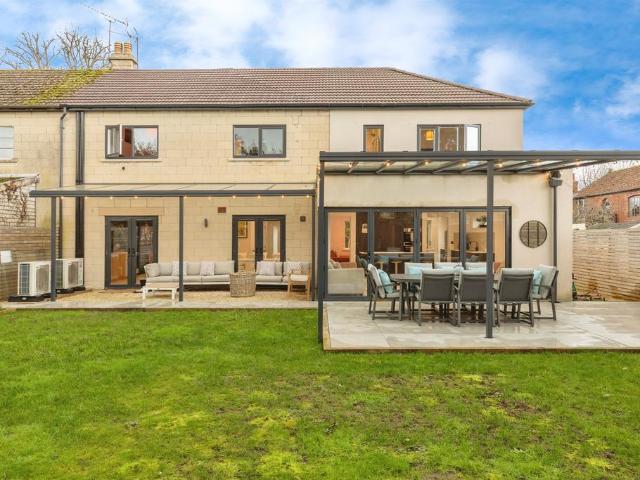 4 bedroom semi detached house for sale