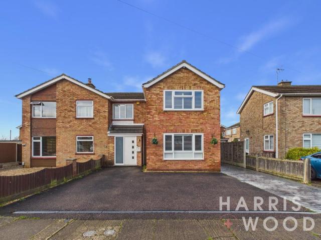 4 bedroom semi detached house for sale