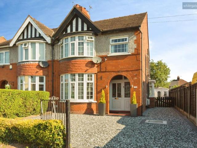 4 bedroom semi detached house for sale