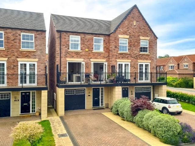 4 bedroom semi detached house for sale