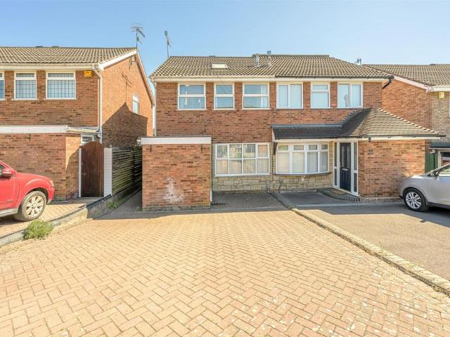 4 bedroom semi detached house for sale