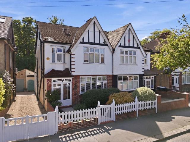 4 bedroom semi detached house for sale