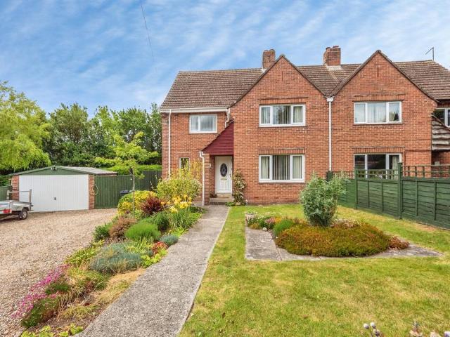 4 bedroom semi detached house for sale