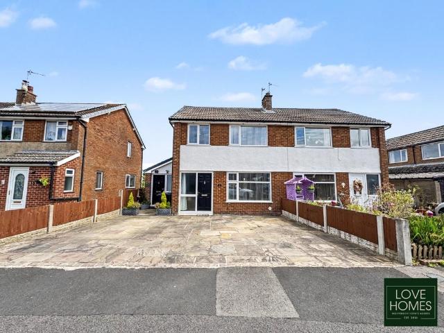 4 bedroom semi detached house for sale