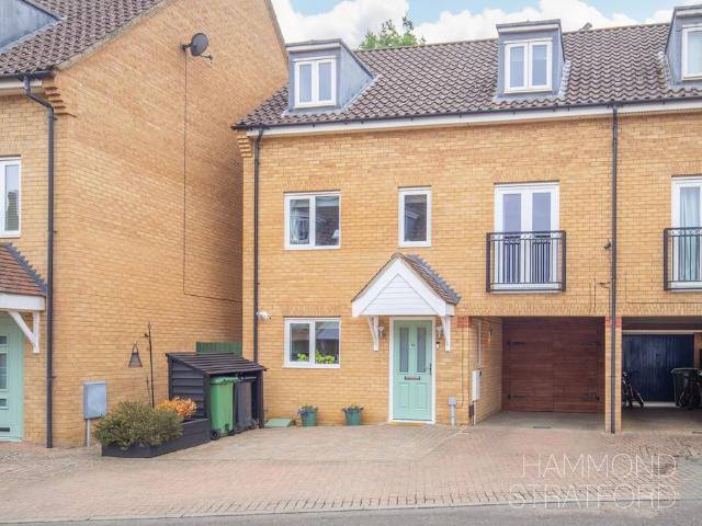 4 bedroom semi detached house for sale