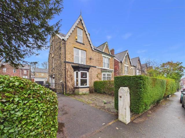 4 bedroom semi detached house for sale