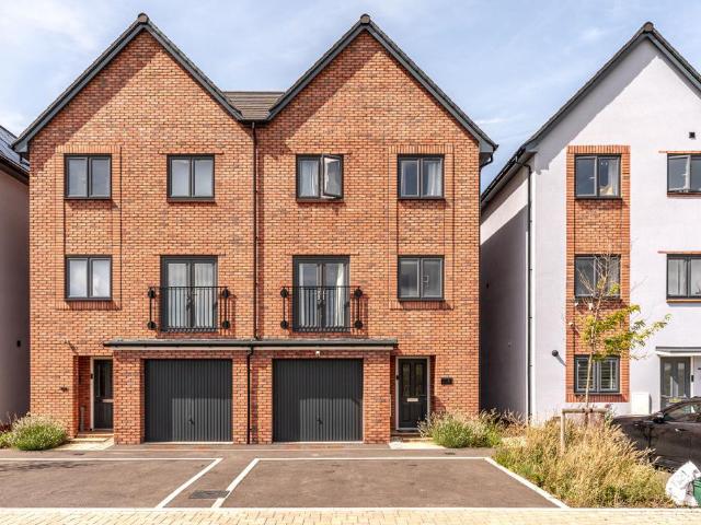 4 bedroom semi detached house for sale