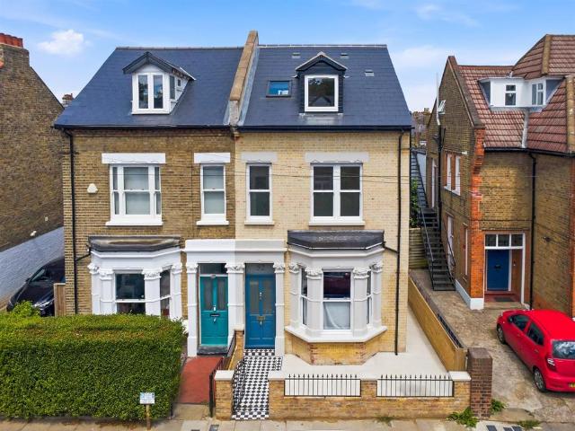 4 bedroom semi detached house for sale
