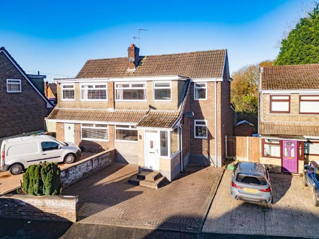 4 bedroom semi detached house for sale