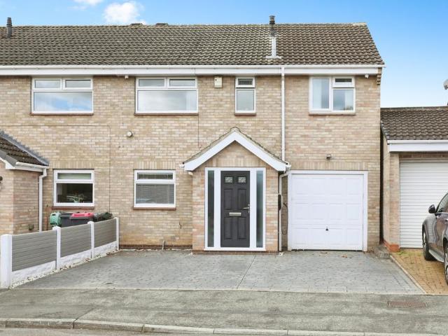 4 bedroom semi detached house for sale