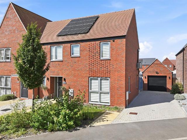 4 bedroom semi detached house for sale