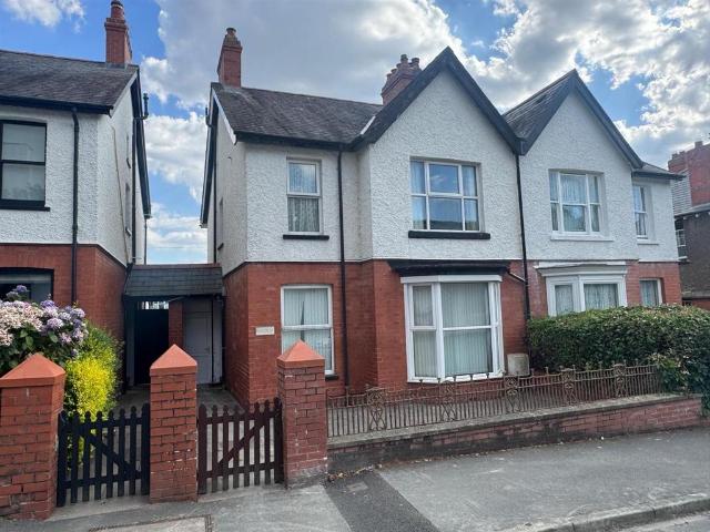 4 bedroom semi detached house for sale