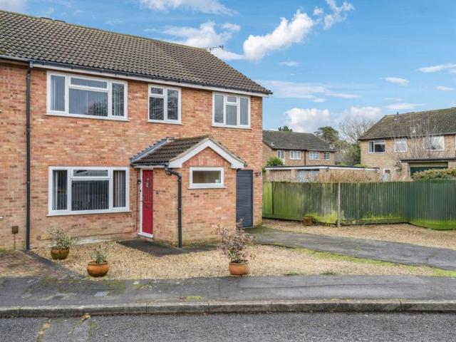 4 bedroom semi detached house for sale