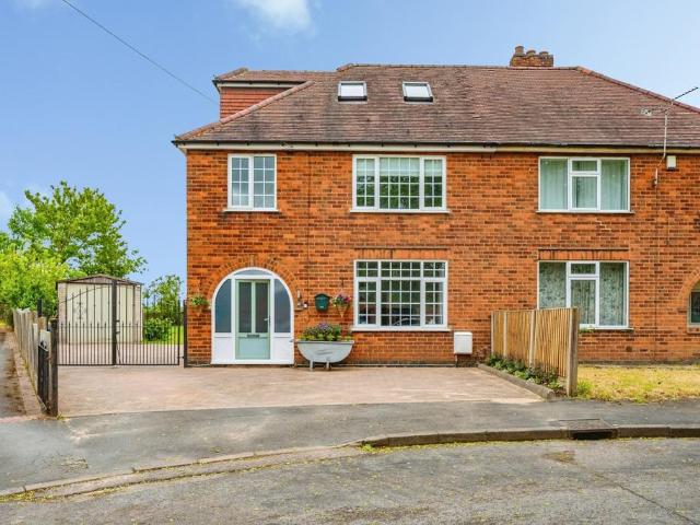 4 bedroom semi detached house for sale