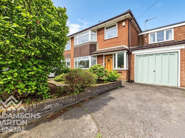 4 bedroom semi detached house for sale