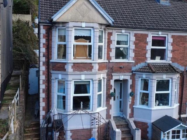 4 bedroom semi detached house for sale
