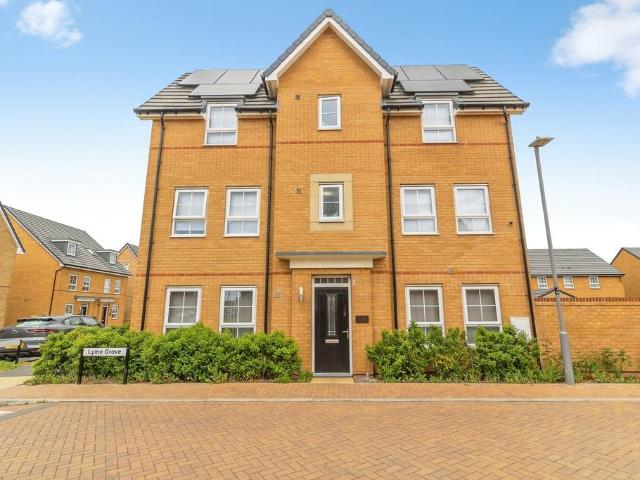 4 bedroom semi detached house for sale