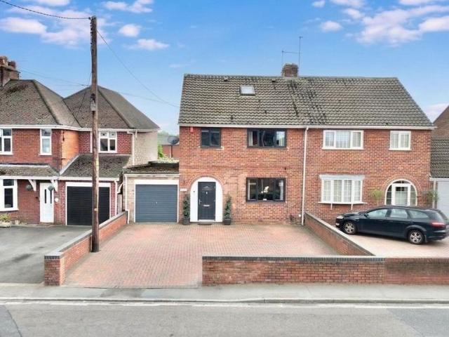 4 bedroom semi detached house for sale