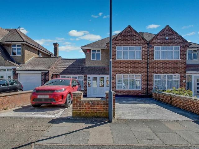 4 bedroom semi detached house for sale