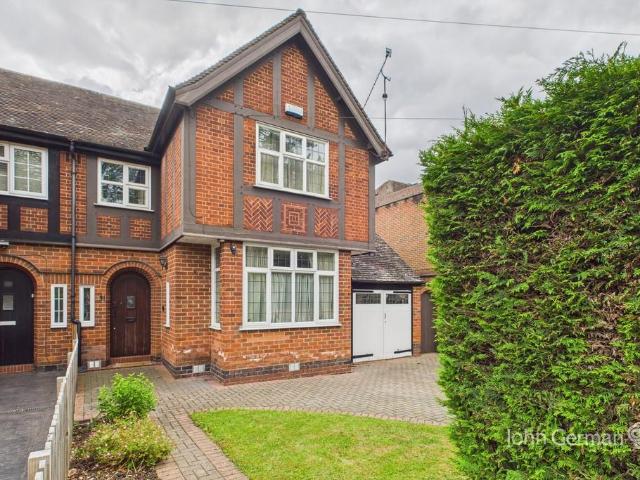 4 bedroom semi detached house for sale