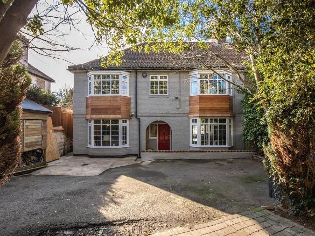 4 bedroom semi detached house for sale
