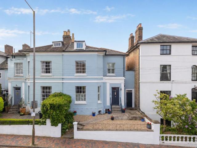 4 bedroom semi detached house for sale