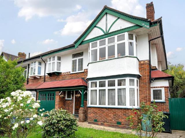 4 bedroom semi detached house for sale