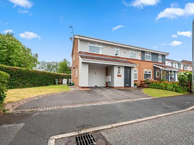 4 bedroom semi detached house for sale