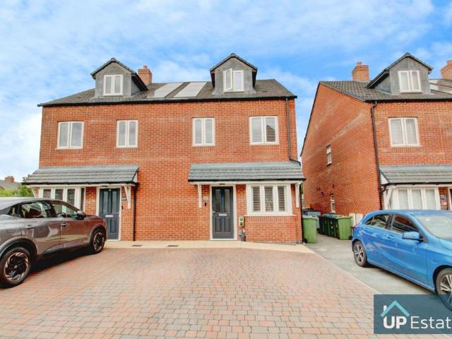 4 bedroom semi detached house for sale