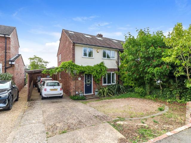 4 bedroom semi detached house for sale