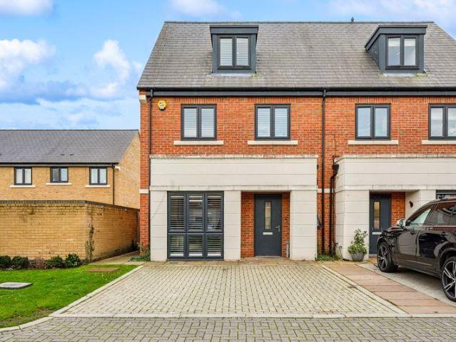 4 bedroom semi detached house for sale