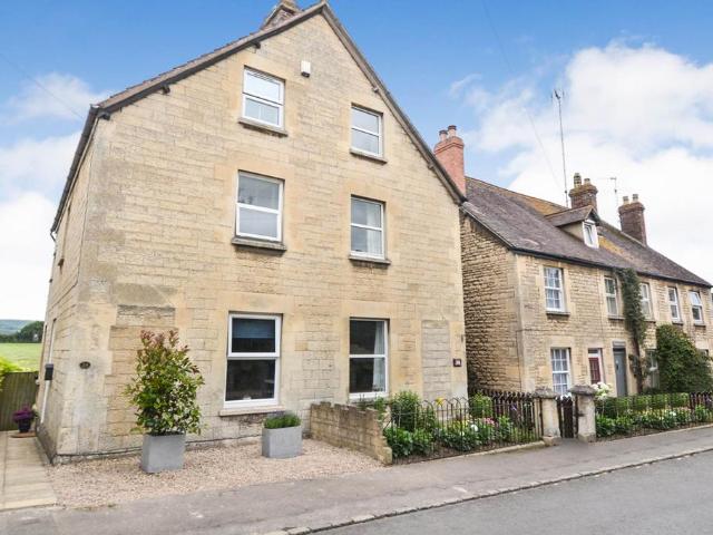4 bedroom semi detached house for sale