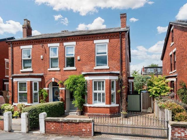 4 bedroom semi detached house for sale