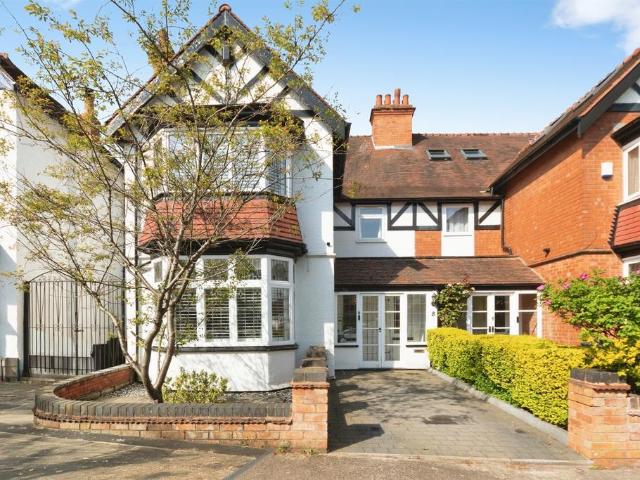 4 bedroom semi detached house for sale