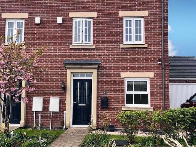 4 bedroom semi detached house for sale