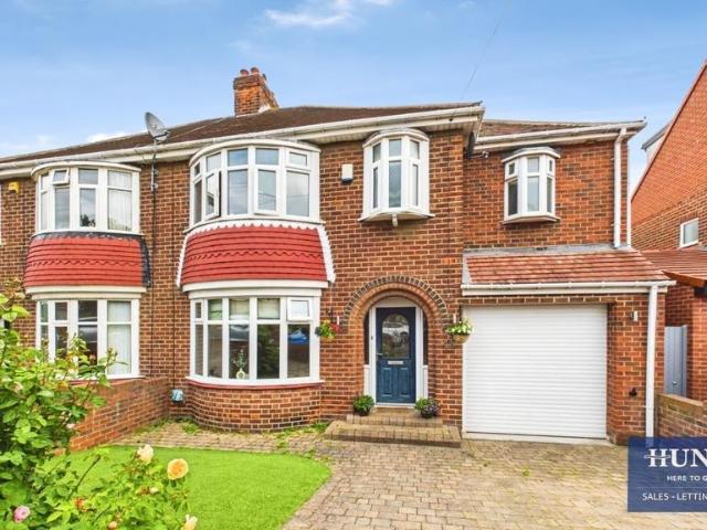4 bedroom semi detached house for sale