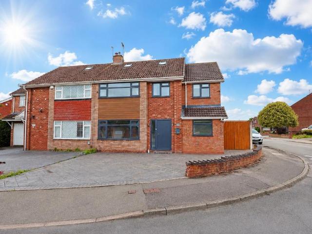 4 bedroom semi detached house for sale