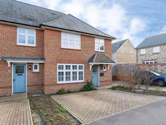 4 bedroom semi detached house for sale