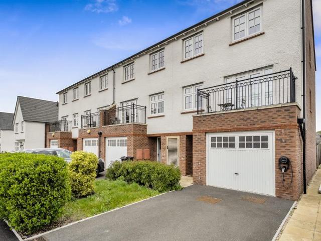 4 bedroom semi detached house for sale