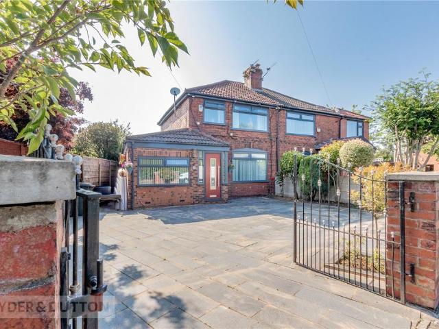 4 bedroom semi detached house for sale