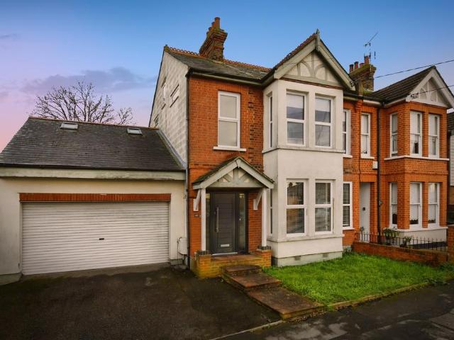 4 bedroom semi detached house for sale