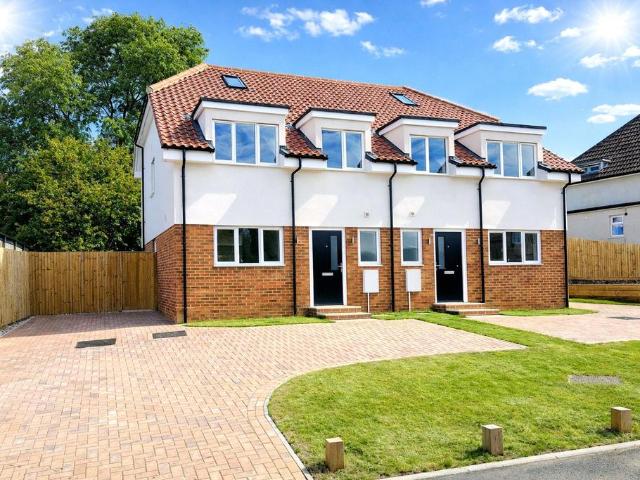 4 bedroom semi detached house for sale
