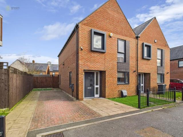 4 bedroom semi detached house for sale