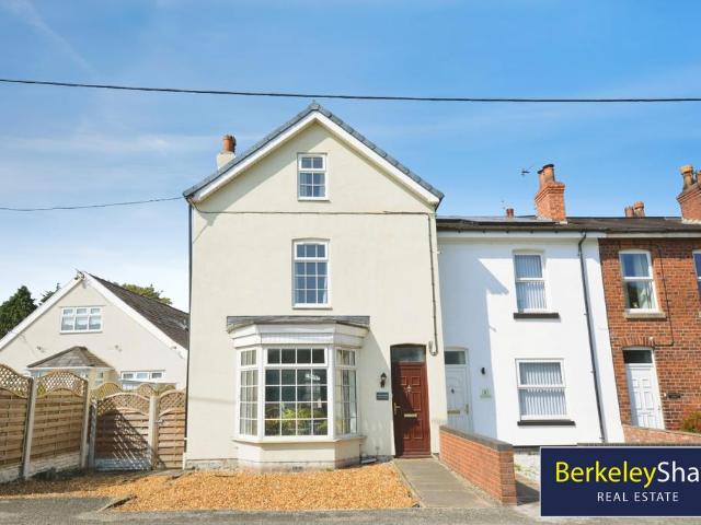 4 bedroom semi detached house for sale