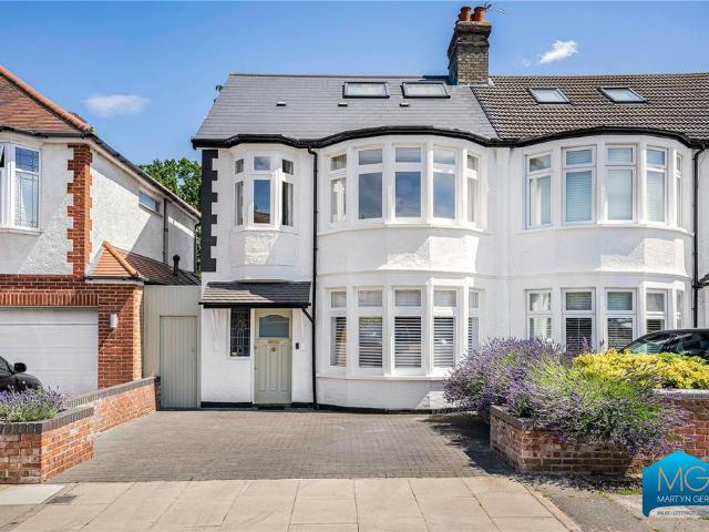 4 bedroom semi detached house for sale