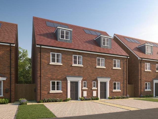 4 bedroom semi detached house for sale