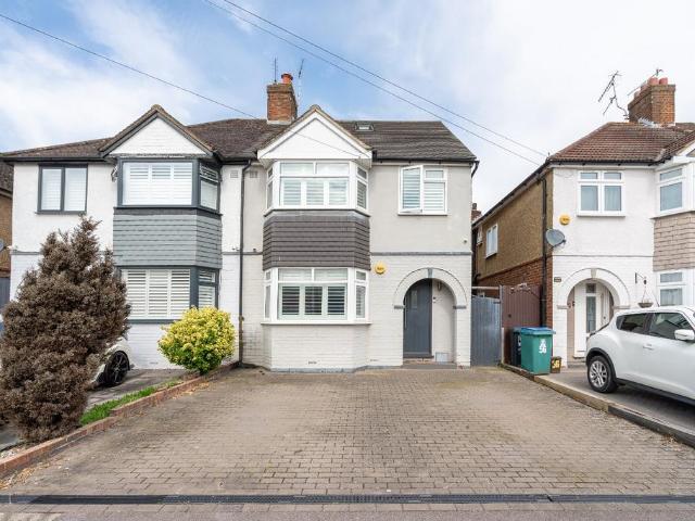 4 bedroom semi detached house for sale