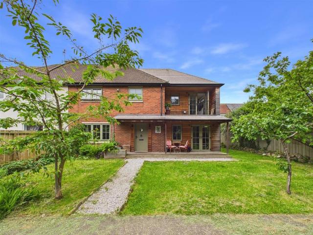 4 bedroom semi detached house for sale