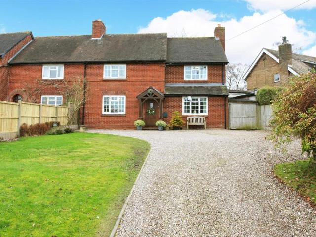 4 bedroom semi detached house for sale
