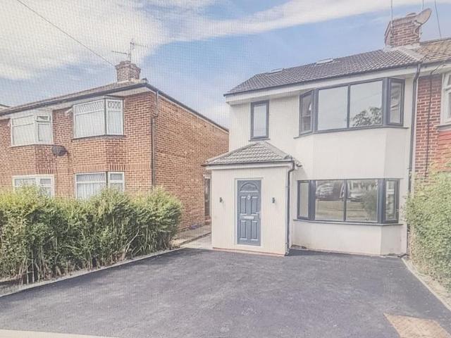 4 bedroom semi detached house for sale